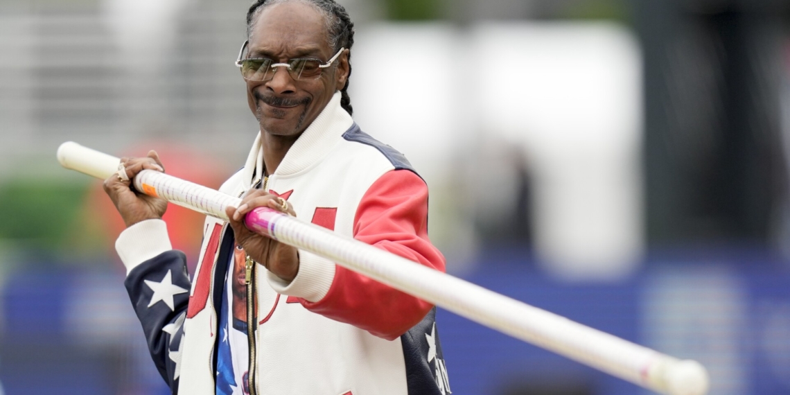 Watch Out World: Snoop Dogg Tries His Hand At 200m Dash At Olympic ...